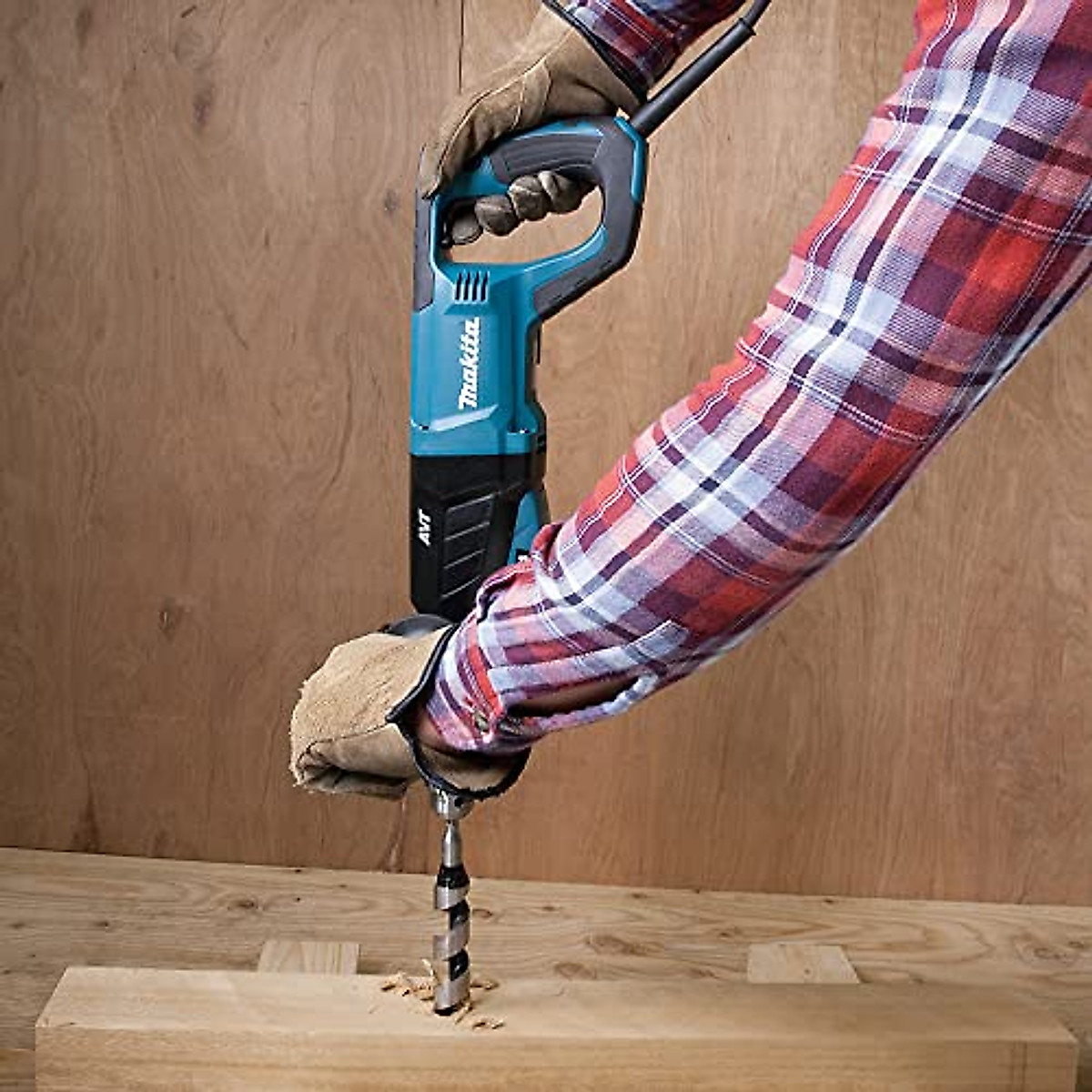 Makita HR2641 1" AVT Rotary Hammer, Accepts Sds-Plus Bits (D-Handle)