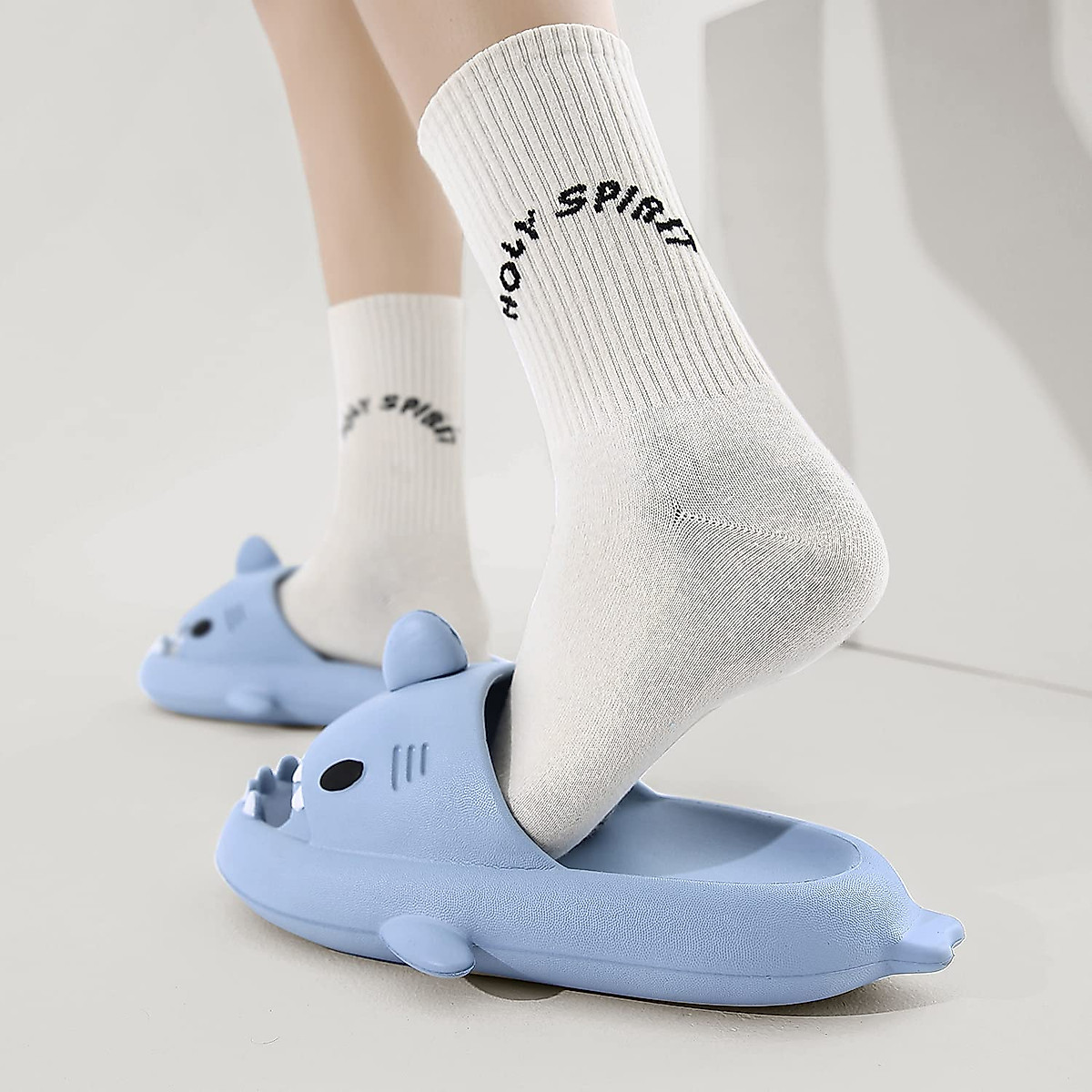 Men's and Women's Shark Slides Cloud Slippers Summer Novelty Open Toe Slide Sandals Anti-Slip Beach Pool Shower Shoes with Cushioned Thick Sole, Blue, 11-12 Women/9.5-10 Men