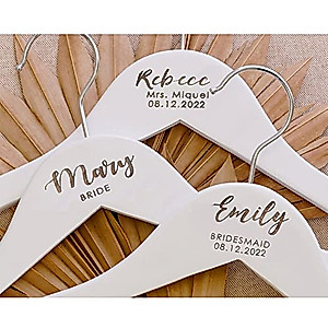 Akubi Personalized Wedding Hanger Bridal Shower Gift Custom Bridesmaid Groomsmen Hanger Wedding Gift (White Hanger)