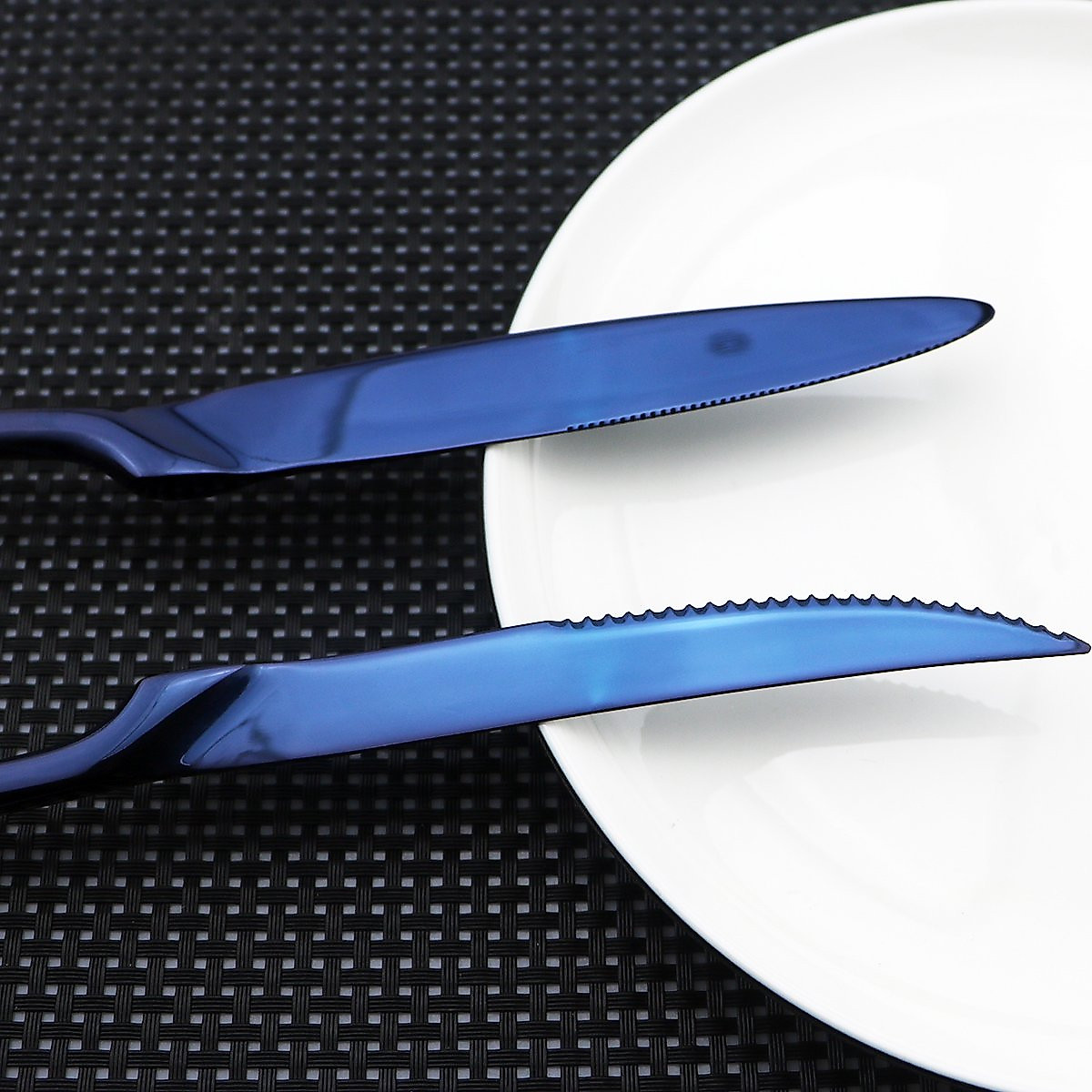 Uniturcky Flatware Set 18/10 Stainless Steel Mirror Polished Blue Cutlery - Silverware Utensil Set of Serrated Steak Knife Dinner Fork Knife Spoon Salad Fork Dessert Spoon,24 Piece Service for 4