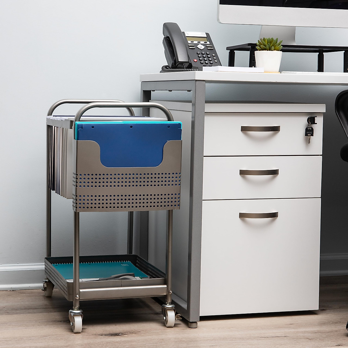 Mind Reader Metal Mobile File Cart, Silver