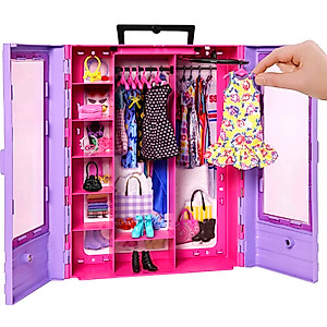 Barbie Fashionistas Playset, Ultimate Closet with 6 Hangers and Multiple Storage Spaces Plus Fold-Out Clothing Rack