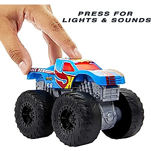 Hot Wheels Monster Trucks Roarin’ Wreckers, 1 1:43 Scale Truck with Lights & Sounds, Plays Truck's Theme Song, Toy for Kids 3 Years Old & Older