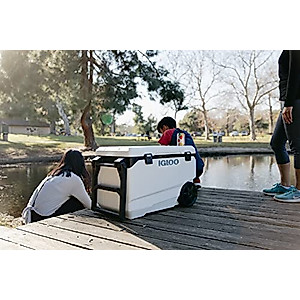 Igloo Marine Flip and Tow - White, 90 qt Roller