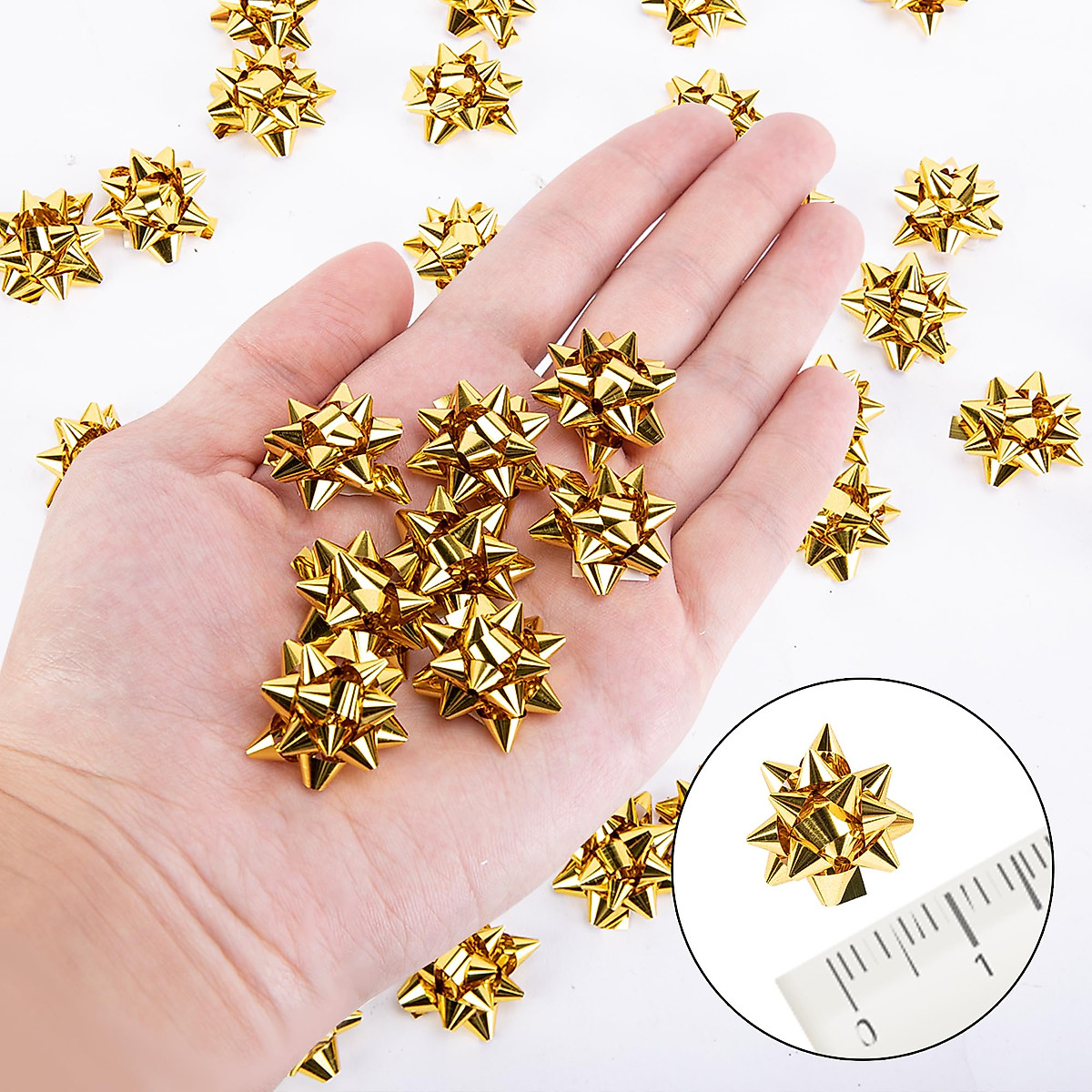 Iceyyyy 100Pcs Mini Christmas Bows - 1Inch Metallic Star Mini Gift Bow Mini Christmas Valentine's Day Self Adhesive Bows for Gifts Wrapping Holiday Presents (Gold)