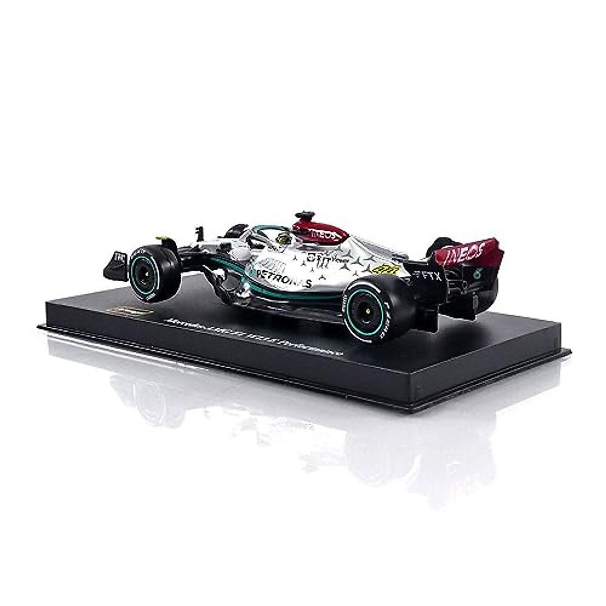 Bburago 1:43 F1 Merecedes W13 E Performance (2022) with #44 Hamilton Driver