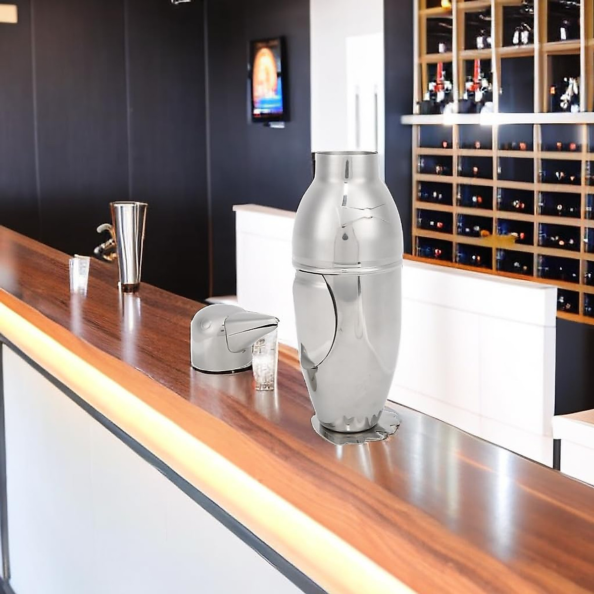 Penguins Cocktail Shaker,500ml Food Grade Stainless Steel Martini Mixer Built in Strainer Professional Bartending Tools for Home Bar