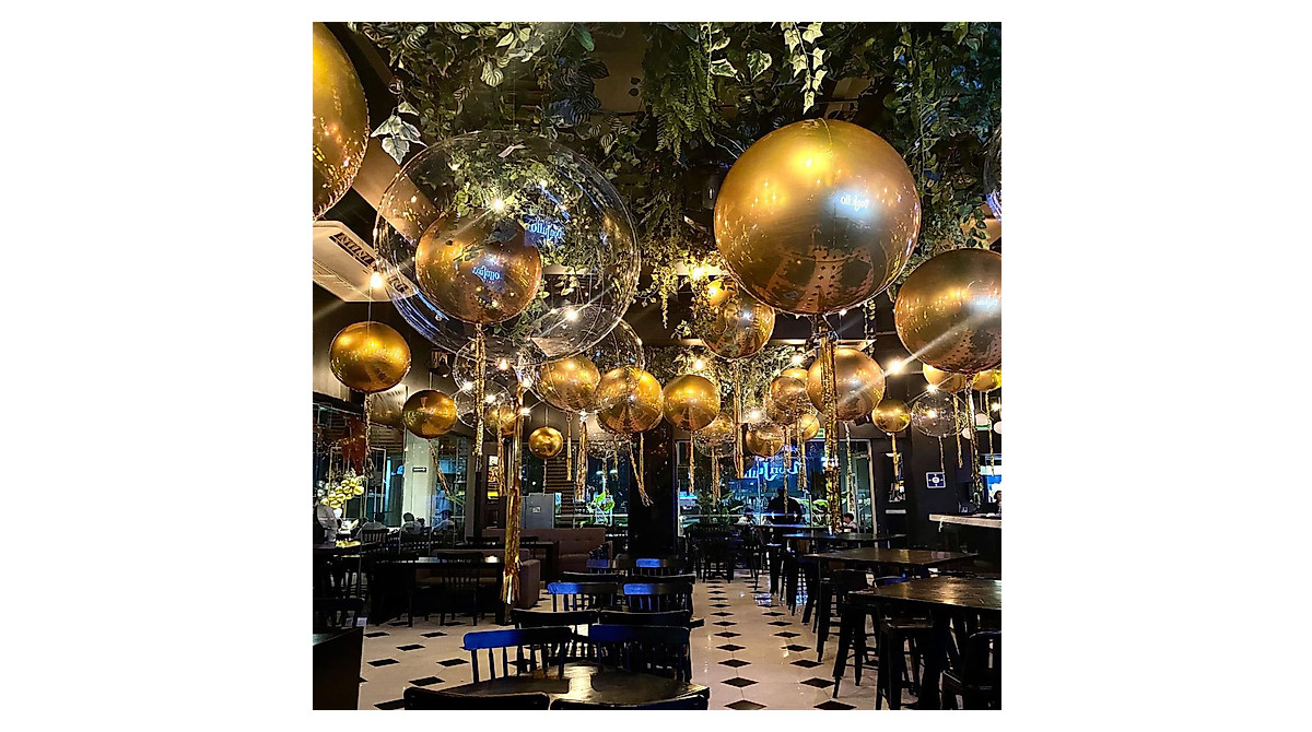 Gold Metallic Chrome Balloons - Perfect for Any Event