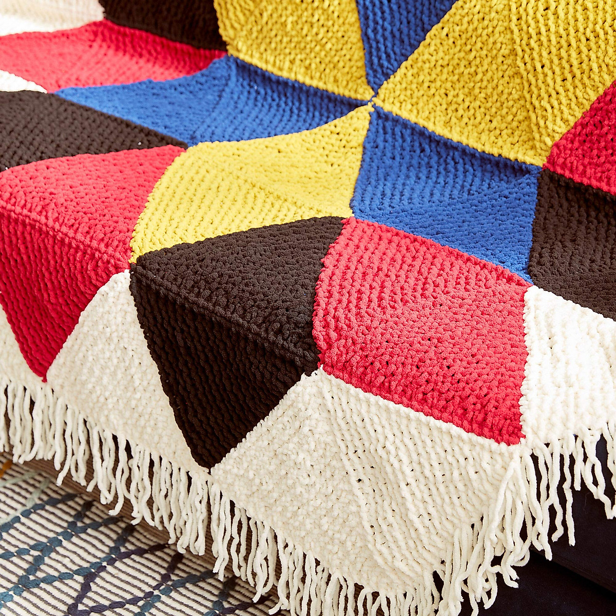 Bernat Blanket Yarn - Big Ball (10.5 oz) - 2 Pack with Pattern Cards in Color (Moss)