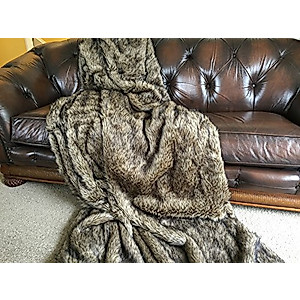 Luxurious Wolf Faux Fur Throw Blanket Fake Wolf/Coyote Fur Thorw Blanket 79"x90" Queen Size Fake Fur Throw Blanket Bedspread Brown