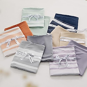 Bedsure Queen Duvet Cover Sage Green Striped - Super Soft Cationic Dyed Duvet Cover for Kids with Zipper Closure, 3 Pieces, No Comforter(90"x90")