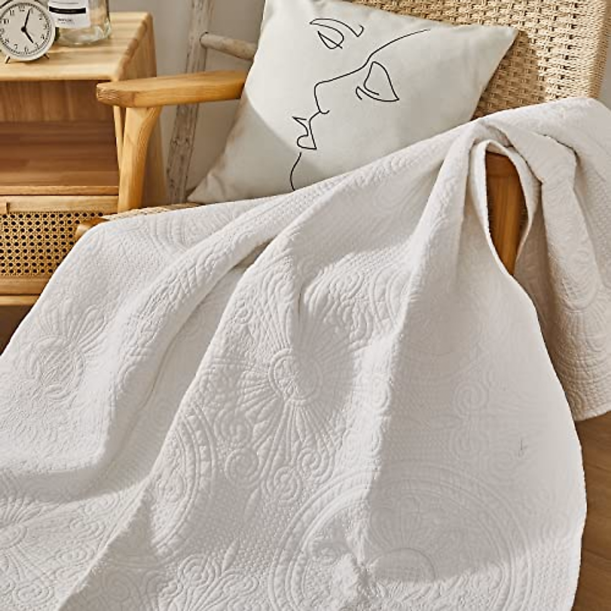 Brandream White Boho Sunflower Medallion Quilt Cotton Quilted Throw Blanket for Bed Couch Daybed 47 X 60 Inch Decorative Throw Blankets