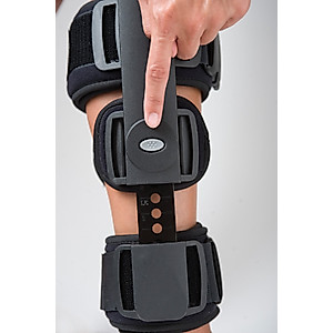 Rolyan Defender Post-Op Knee Brace, Premium Style, Regular Size, Hinged Knee Brace Limits Flexion and Extension, Knee Support for Recovering from Knee Injuries, MCL and ACL Tears, and Torn Meniscus