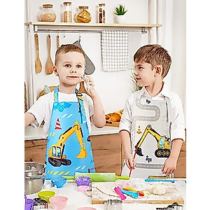 WERNNSAI 2 Pack Kids Aprons - Truck Kids Art Aprons for Boys Waterproof Toddler Chef Aprons Cooking Baking Painting Gardening Apron for Kids with Pocket Kitchen Classroom Art Smocks Age 6-10 Years