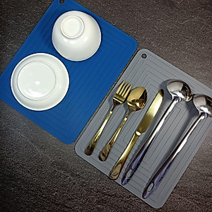 SUNMVEHOT Silicone Trivets Kitchen Gadgets Set, Silicone Trivets for Hot Dishes, Trivets for Hot Pots and Pans, Grey Silicone Hot Pads for Kitchen, Multi-Purpose Hot Pads Heat Resistant 2 Pack