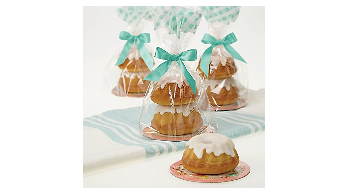 Wilton Mini Fluted Tube Pan - Bake Mini Treats Easily