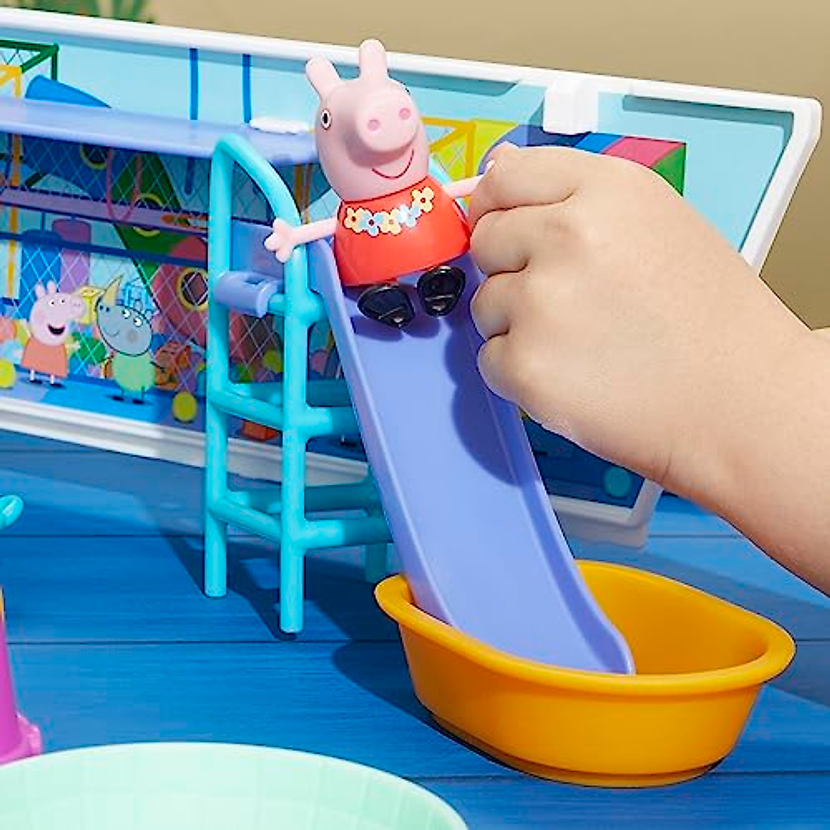 Peppa Pig Cruise Ship, Multilevel Playset with 17 Pieces, Preschool Toys for 3 Year Old Girls and Boys and Up