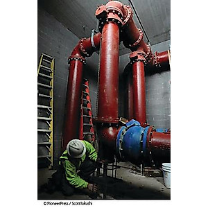 MSA 475369 V-Gard Full-Brim Hard Hat With Fas-Trac III Ratchet Suspension | Polyethylene Shell, Superior Impact Protection, Self Adjusting Crown-Straps - Standard Size in White