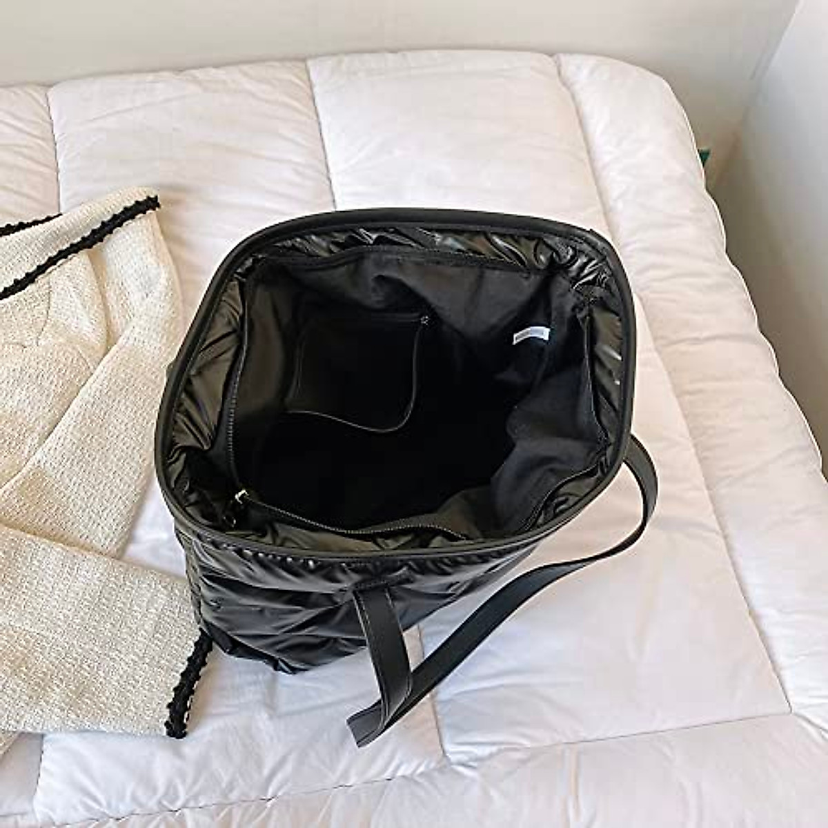 AZURAOKEY Puffer Tote Bag for Women, Quilted Cotton Padded Handbag, Women Shoulder Bags Soft Large Capacity Top-handle Bags Warm Zipper Simple Portable Lightweight for Girls Shopping-Black