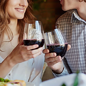 Mr and Mrs Wine Stemless Glasses - Personalized Engraved Wedding for Couples - Custom Monogrammed - Set of 2