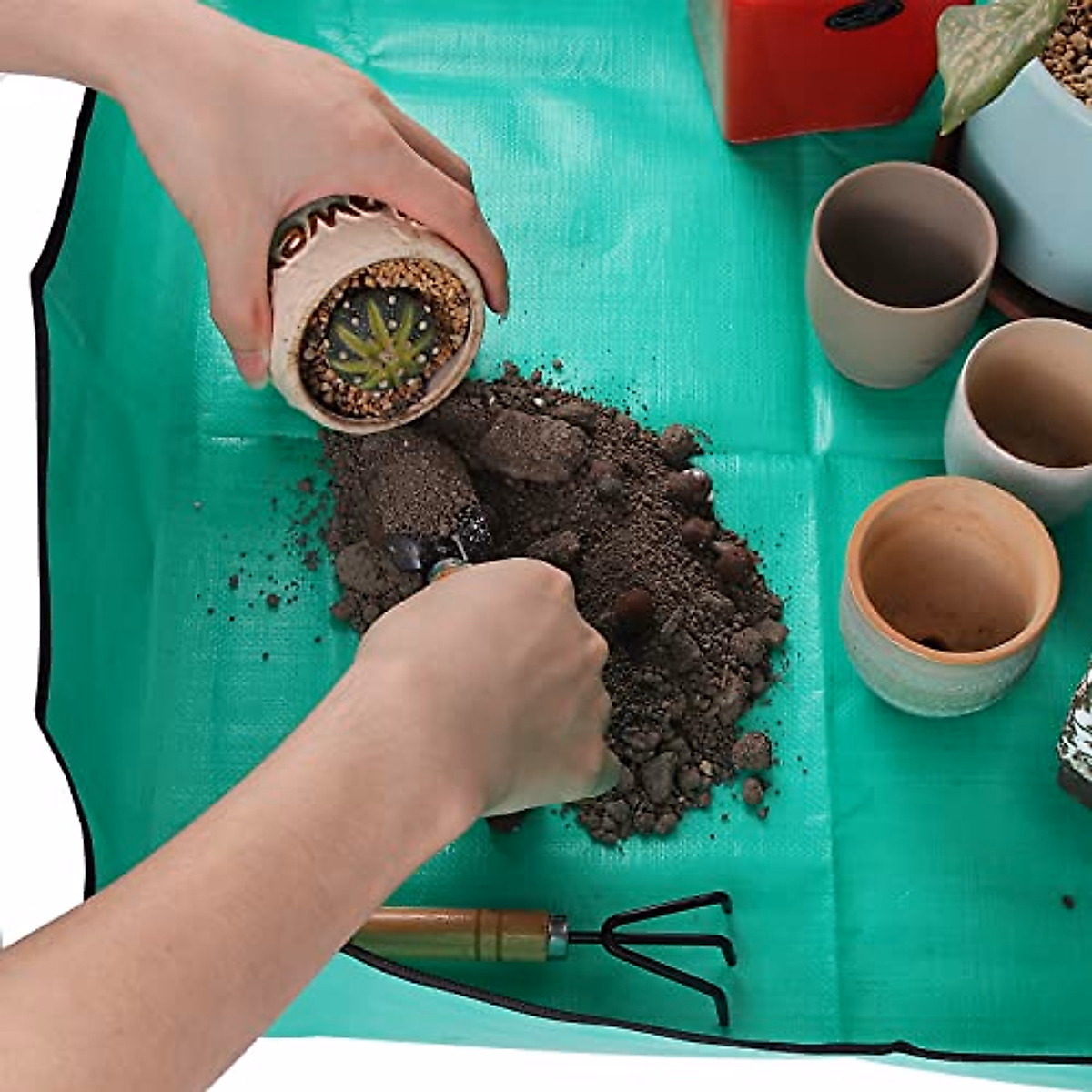 Plant Repotting Mat for Indoor Plants Potting Soil, Foldable Waterproof Plant Repotting/Potting Tray, Portable Potting Mat Gardening Tray for House Plants Succulents (26.8" x 26.8")