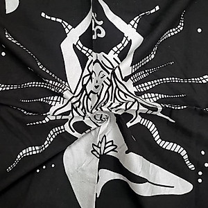 THE ART BOX Altar Cloth Tarot Cards Table Napkins Witchcraft Supplies Black Gold Tablecloth Square Alter Pagan Spiritual Celestial Deck Cloth with Fringes, Natraj-Silver, 36X36 Inch