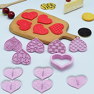 FVVMEED 6 Pieces Valentine's Day Heart Shape Plastic Biscuit Cutters Cookie Stamps Plunger Cutter Fondant Molds Embossing Spring Mold Press Cupcake Gum Paste Sugar Craft Decorating Baking Tool