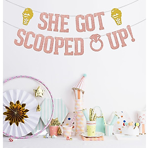 KEWUFD She Got Sco*ped Up Banner, Funny Bridal Shower Party Decoration for Women, Summer Theme Bachelorette/Bridal Shower/Engagement/Wedding Party Rose Gold Glitter
