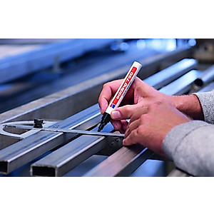 White paint marker 750