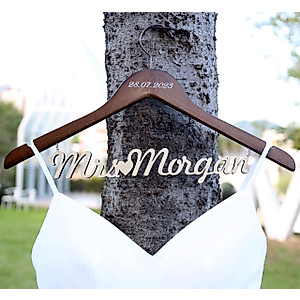 Bride hanger, wedding hanger, wood engraving,personalized bride hanger, lady hanger, custom hanger, honor maid, bridesmaid, The doctor hangers，Gift-giving hangers