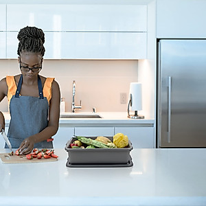 Begale 3-Pack Gray Commercial Utility Bus Box, Plastic Bus Tub with Lids, 13 L