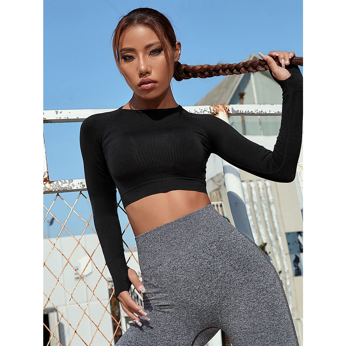 OYOANGLE Women's Long Sleeve Crew Neck Seamless High Elastic Crop Sports Tee Shirt top Black XS