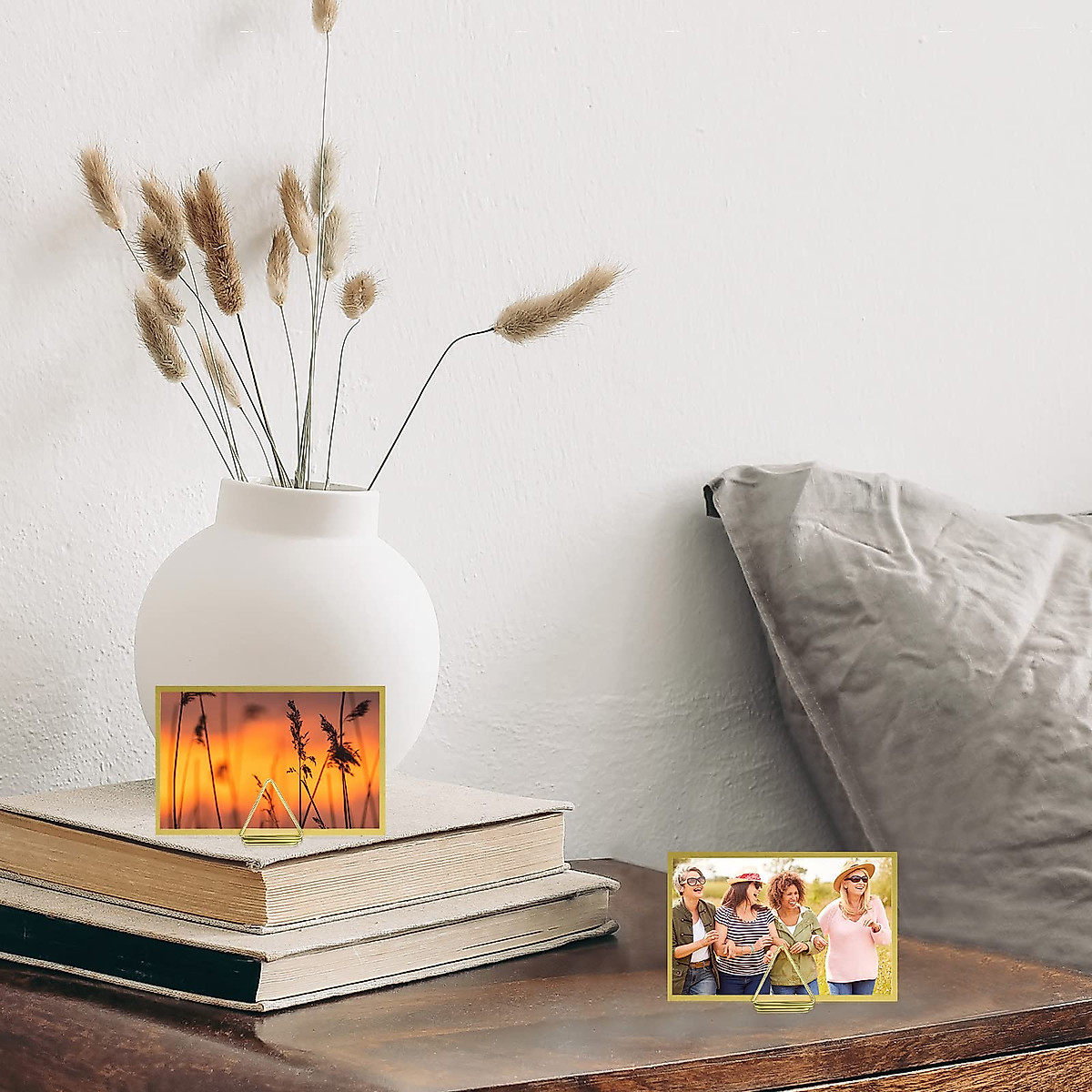 24 Pieces Triangle Shape Table Place Cards Holder Sturdy Place Card Holder with 24 Pieces Beautiful Escort Cards with Foil Border Wedding Name Cards for Table Place Card for Weddings (Gold)