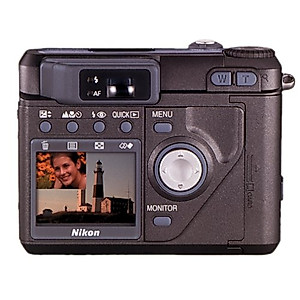 Nikon Coolpix 880 3.2MP Digital Camera w/ 2.5x Optical Zoom