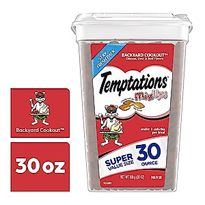 TEMPTATIONS MIXUPS Crunchy and Soft Cat Treats Backyard Cookout Flavor, 30 oz. Tub