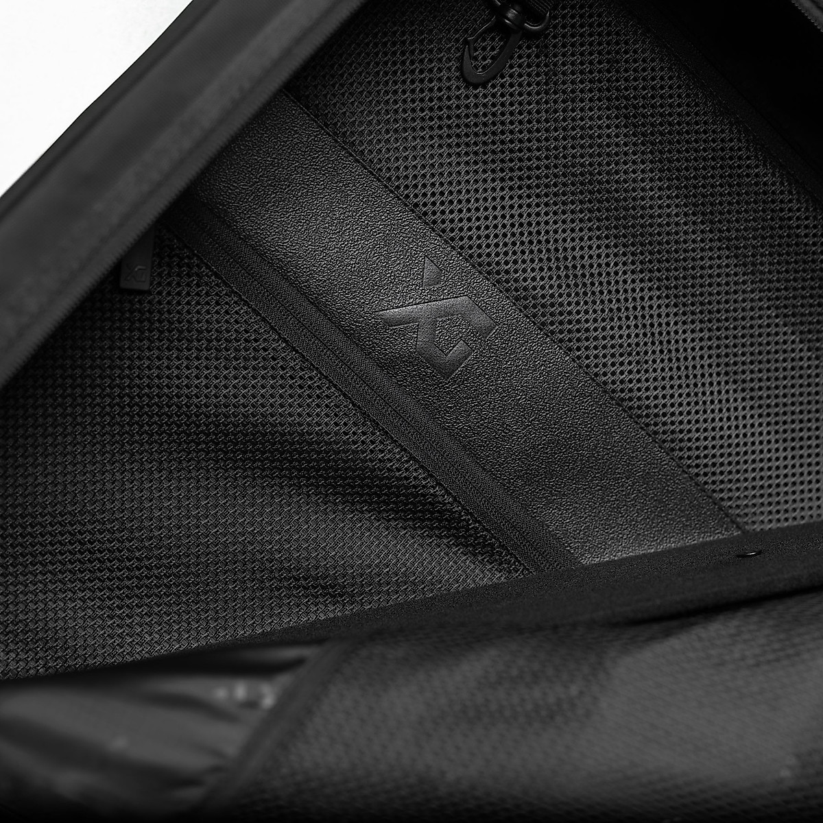 XG Cargo - Wrangler Gama Adventure JL/4XE | Jeep Wrangler Storage Bag | Jeep Roll Bar Storage Bag | JK Roll Cage Bags | Patented Sports Bar Mount | Waterproof TPE Material | Nylon | Black (12lb)