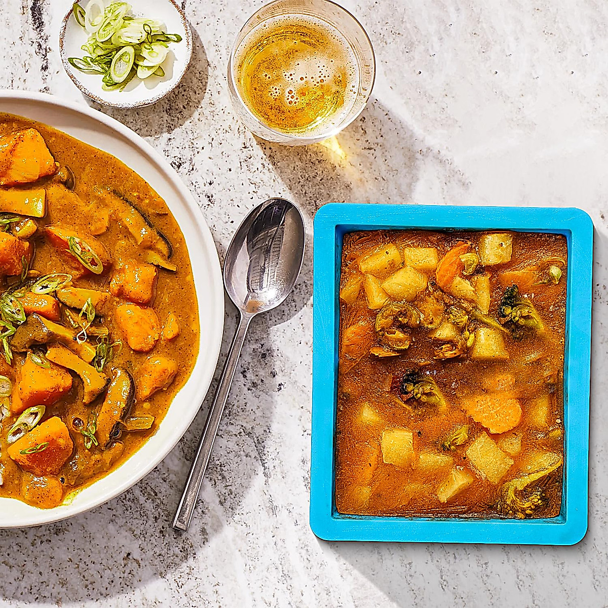 Walfos 2cup Silicone Freezing Tray with Lid - Easy Meal Prep Container and Kitchen Storage Solution, Make Perfect Freezing,Storing Soups, Foods, Stews, Dips or Sauces Simple and Convenient-4-PACK BLUE