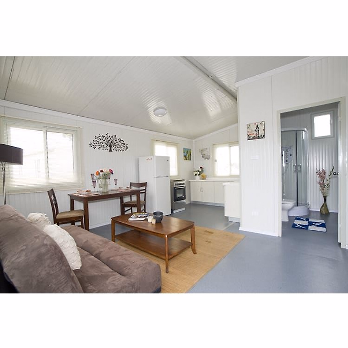 30 feet Portable prefabricated Tiny Mobile Home 30x20t, Mobile Expandable prefab House, 2 bedrooms, 1 Bathroom, Kitchen,Living Room,Office, Garage,den.