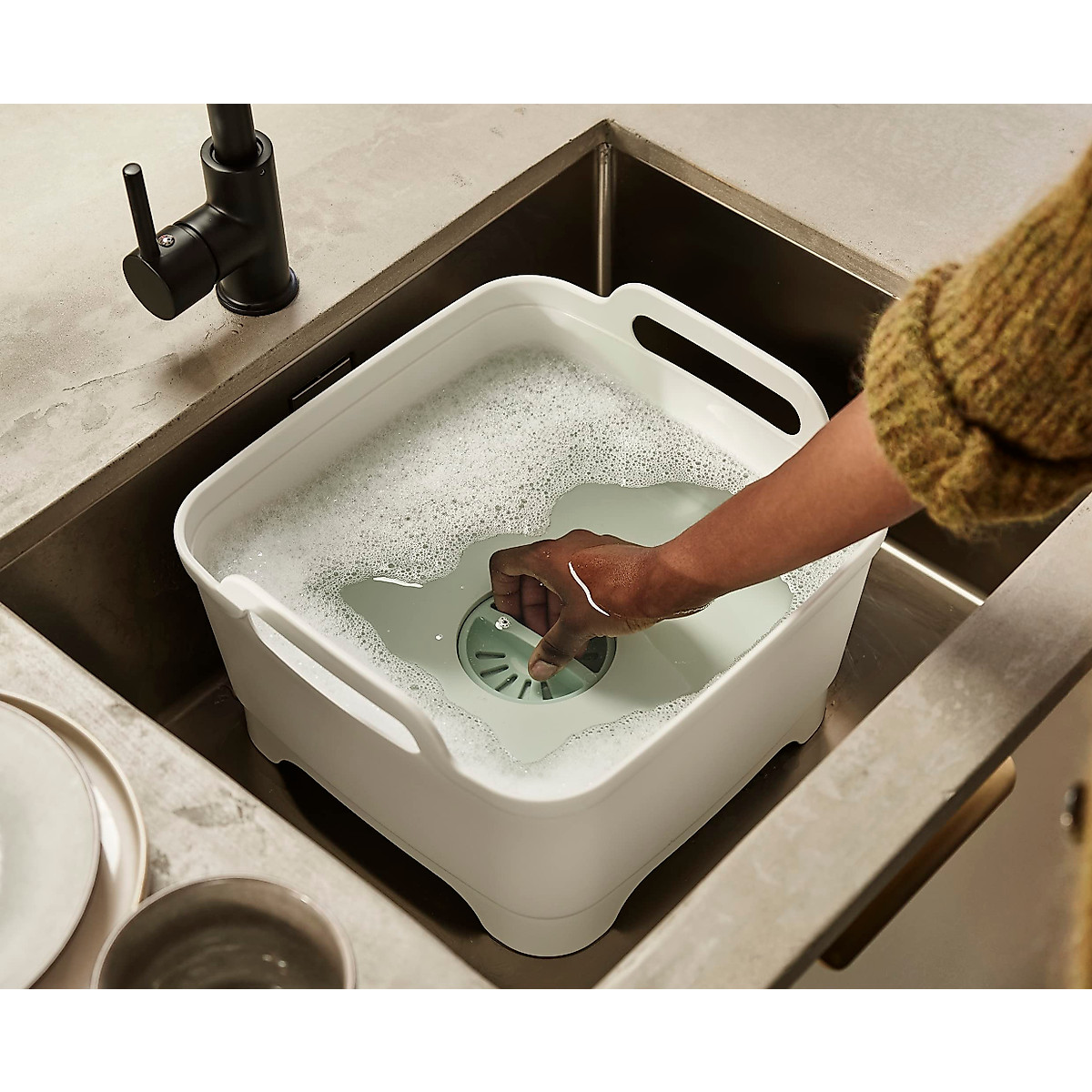 Joseph Joseph Wash & Drain Kitchen Dish Tub Wash Basin with Handles and Draining Plug, 9 liters, Stone/Sage Green
