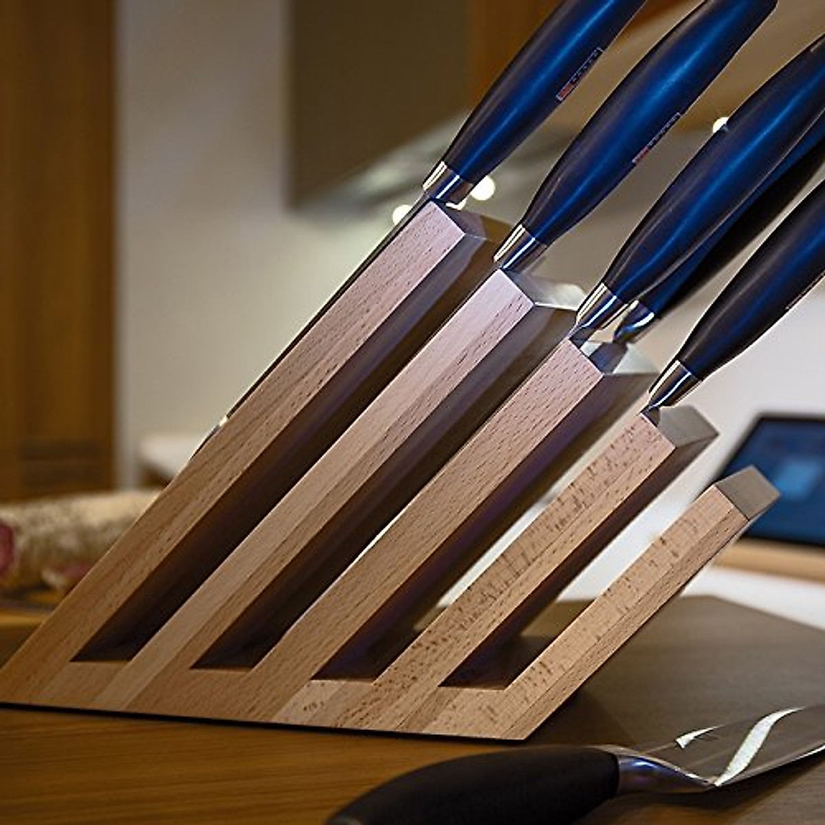 Artelegno Magnetic Knife Block Solid Beech Wood 3 Panel, Luxurious Italian Venezia Collection by Master Craftsmen Displays up to 6 High-End Knives Elegantly, Eco-friendly, Natural Finish