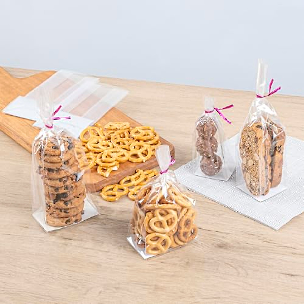 Restaurantware Bag Tek 3 x 2 x 6.5 Inch Retail Bags 100 Durable Candy Bags - Gusset Sleeved Disposable Clear BOPP Gusset Bags Flat-Bottomed For Restaurants Cafes And Delis