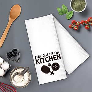 RZHV Stay Out of The Kitchen Kitchen Towel, Funny Pickleball Dish Towel Gift for Women Sisters Friends Mom Aunty Hostess Pickleball Lover, Housewarming New Home
