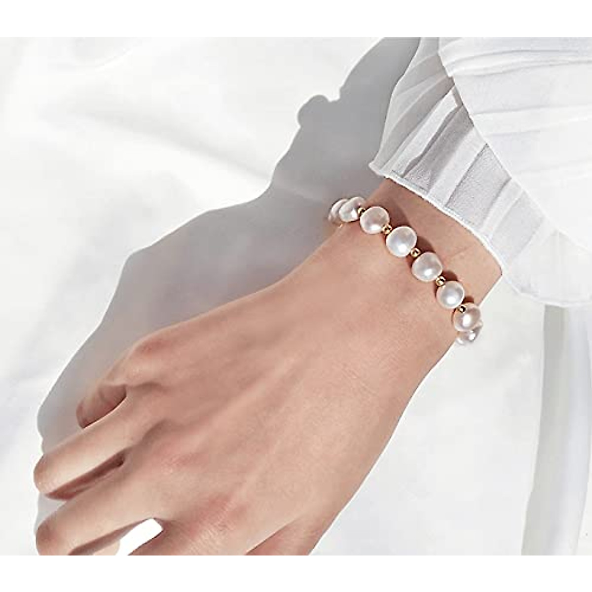 KVLmoze Pearl Bracelet 6mm Handpicked Pearl Chain 18k Gold Plated Delicate Vintage Y2k Jewelry Gifts for Mom Women Girls