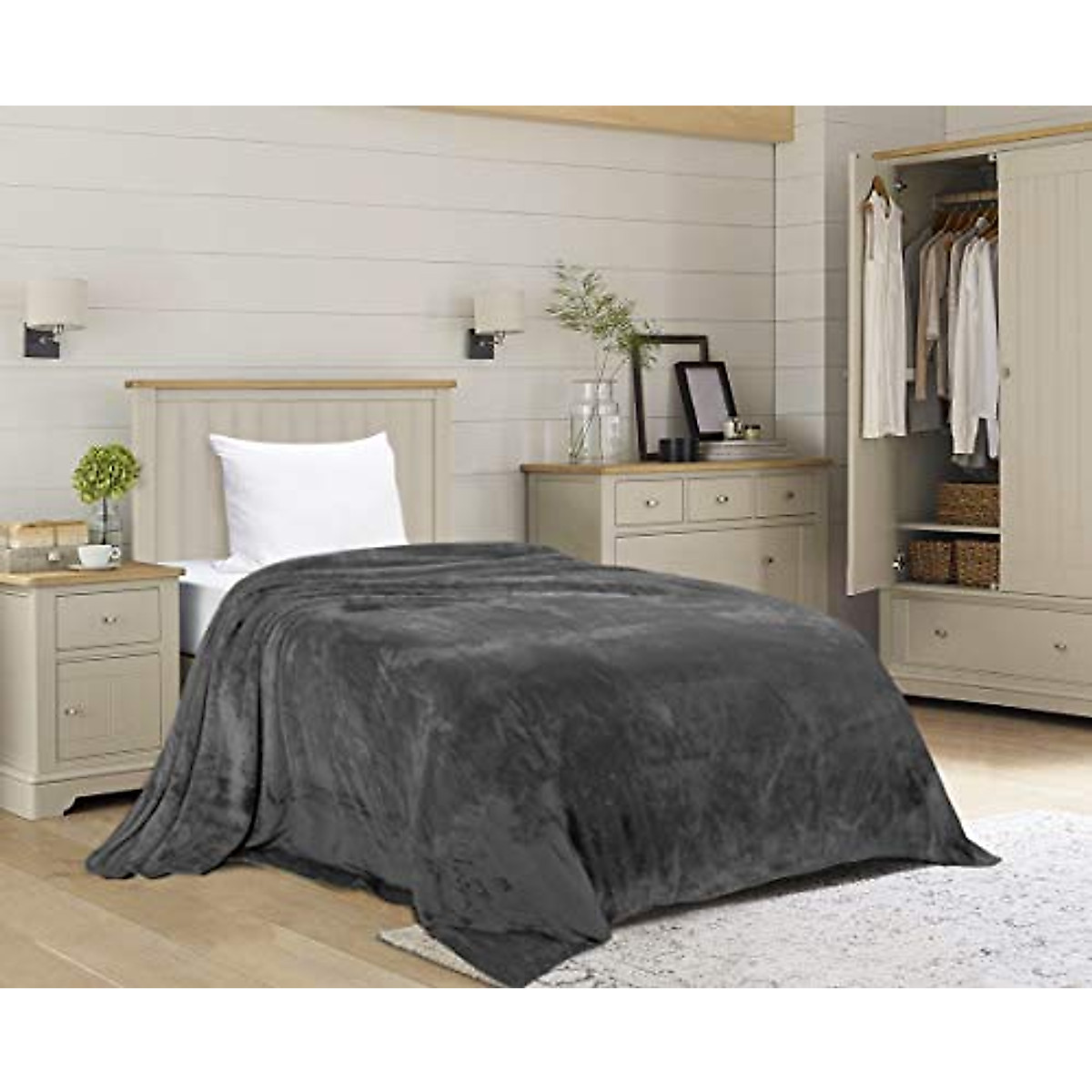 Utopia Bedding Fleece Blankets Bundle Pack of Grey and Navy Twin Size Bed Blankets