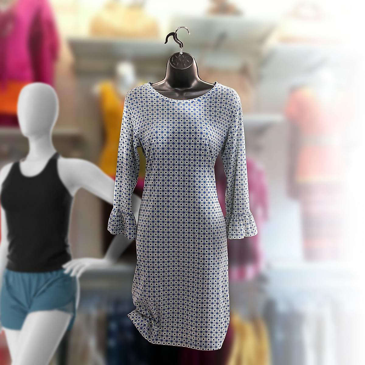 SSWBasics Female Mannequin Torso - Fits Women’s Sizes 5-10 - Molded, Shatterproof & Black