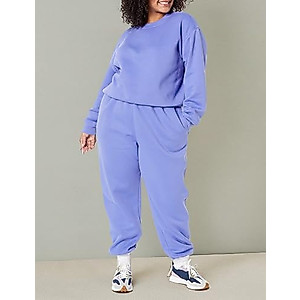 Amazon Essentials Women's Cropped Drop Shoulder Sweatshirt (Available in Plus Size), Purple Blue, Small