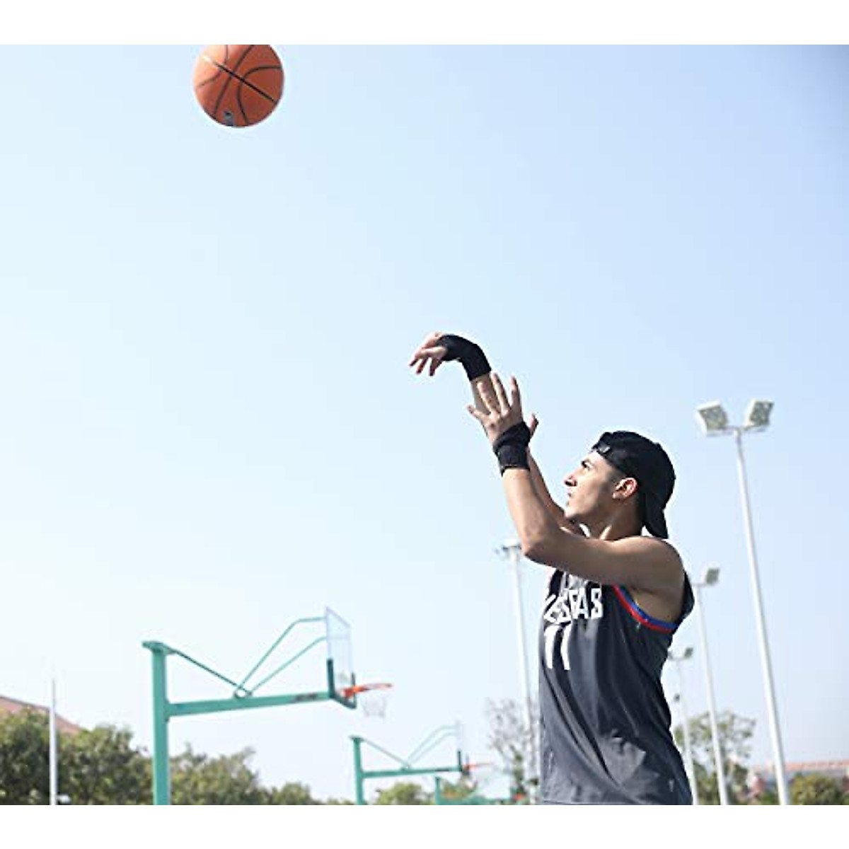 HiRui 2 Pack Wrist Compression Strap and Wrist Brace Sport Wrist Support for Fitness, Weightlifting, Tendonitis, Carpal Tunnel Arthritis, Pain Relief-Wear Anywhere-Adjustable (Black)