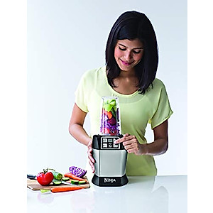 Ninja BL480D Nutri Personal Countertop Blender, Auto-iQ Technology, 1000-Watts, for Frozen Drinks, Smoothies, Sauces & More, with 18-oz. & 24-oz. To-Go Cups & Spout Lids, Black/Silver