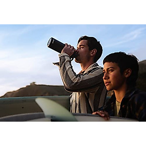 CamelBak Chute Mag 32 oz Vacuum Insulated Stainless Steel Water Bottle, Navy