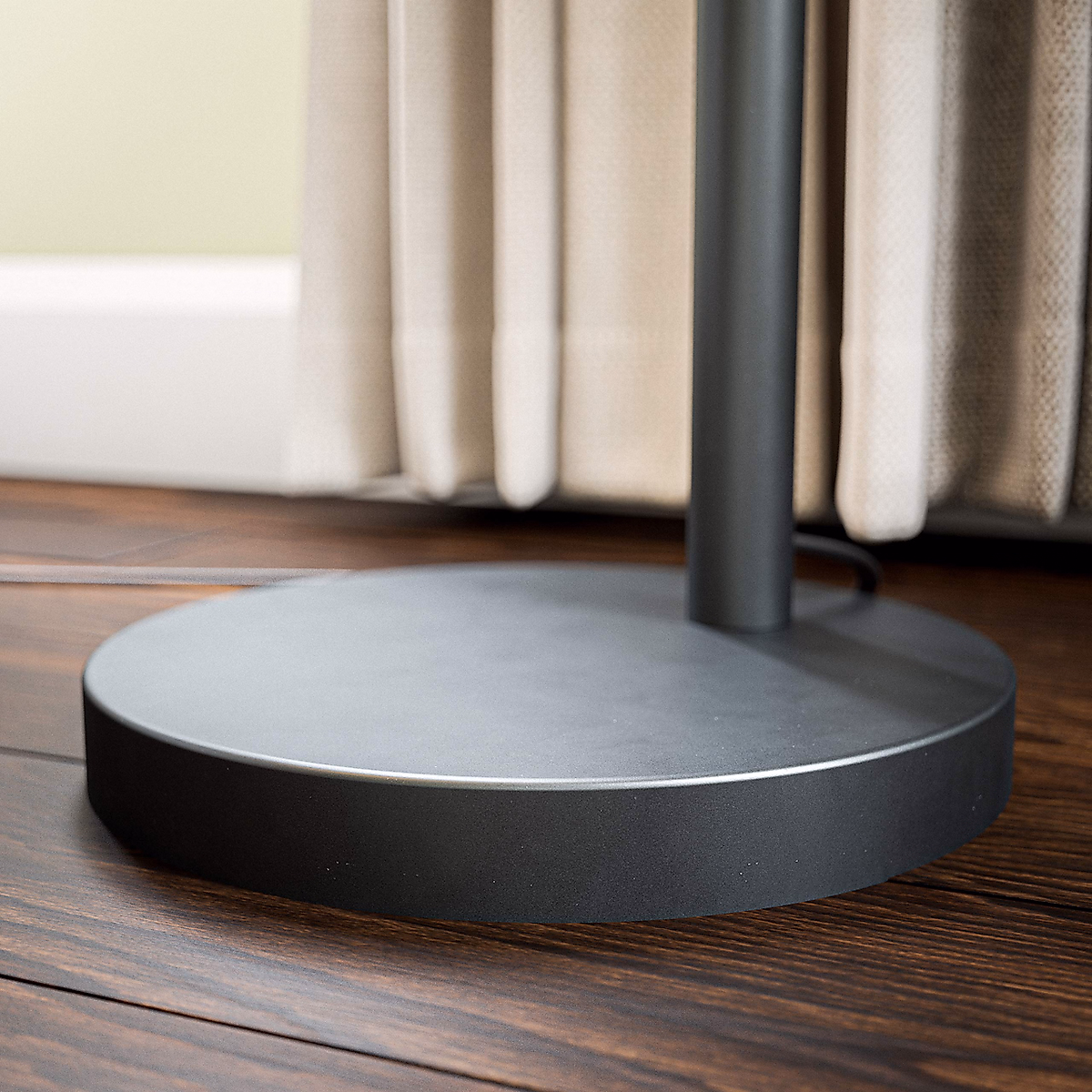 Kenroy Home 32849BL Leah Arc Floor Lamp, 60W, Black